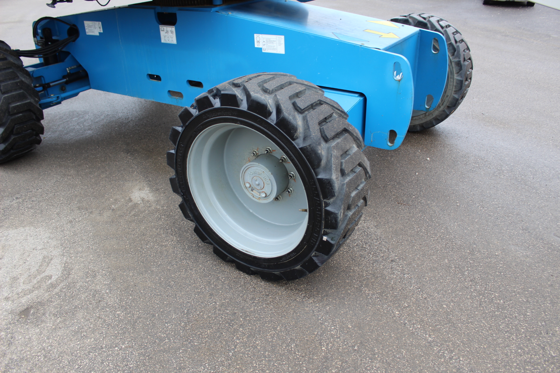 Genie - S-60X - Coast to Coast Equipment